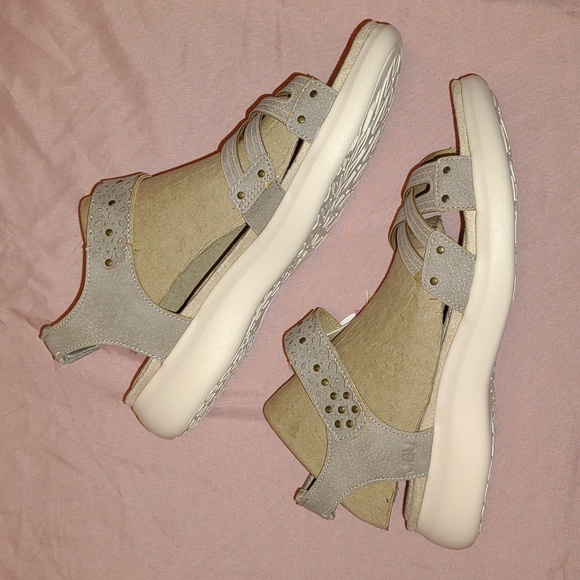 Jambu | Shoes | Jbu By Jambu Joanna Vegan Nubuck Sandals In Taupe ...